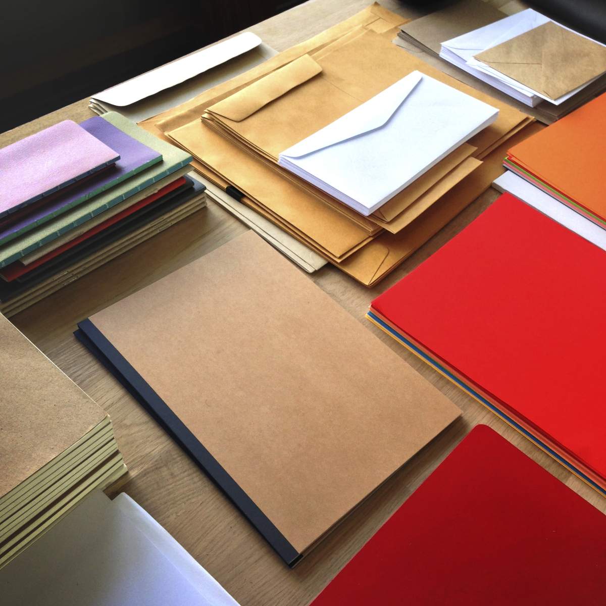 Como escolher o melhor tipo de papel e acabamento para seus impressos ...